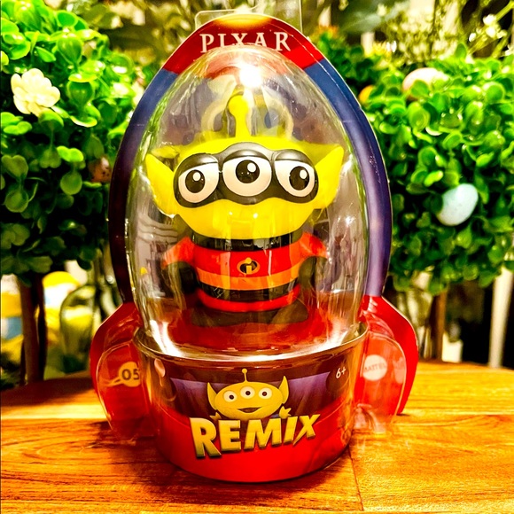 Mattel | Toys | New Disney Pixar Alien Remix Incredibles 5 | Poshmark
